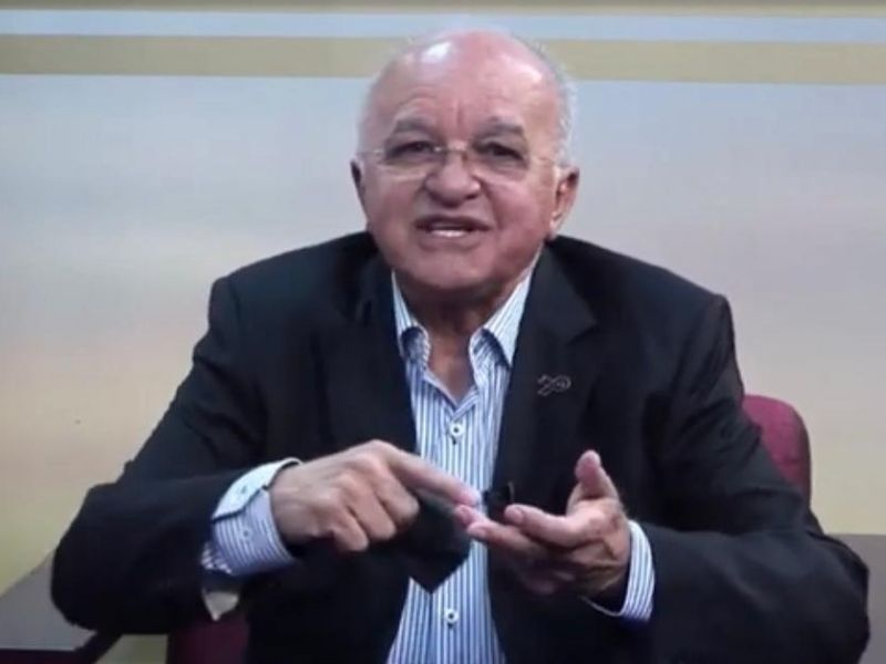 José Melo anuncia candidatura e revela que pensou em suicídio