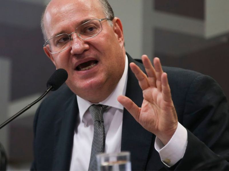 Indicado pelo governo brasileiro, Ilan Goldfajn é eleito presidente do ...