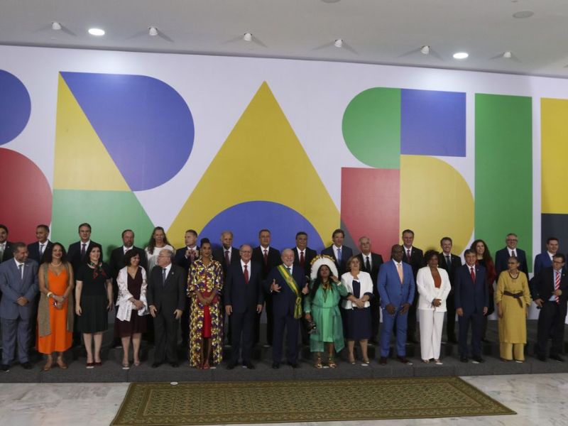 Confira o currículo de Lula e de seus 37 ministros, incluindo Geraldo ...