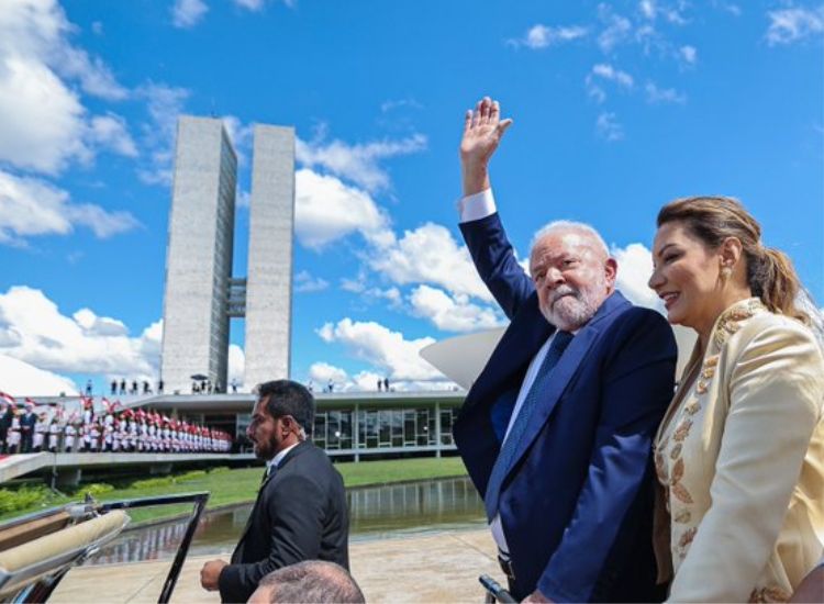 Posse do Lula, Anderson Torres e "Xandão"; Veja temas políticos mais ...