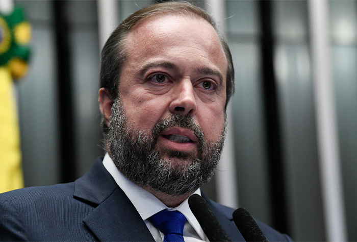 Ministro critica Aneel pela condução do caso da Amazonas Energia