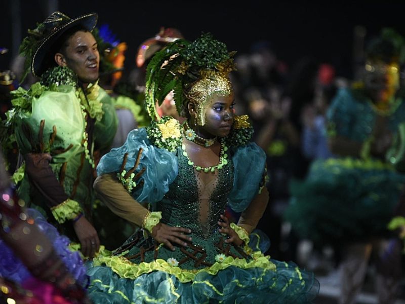 Quadrilha: conheça a história do símbolo das festas juninas