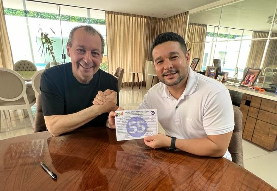 Fora do Partido Verde, Fransuá se filia ao PSD de Omar Aziz